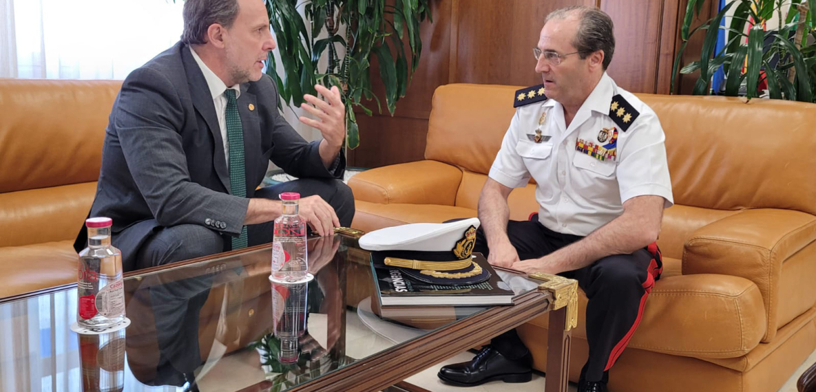 El Rector de la UJA Nicolás Ruiz recibe al nuevo subdelegado de Defensa ...